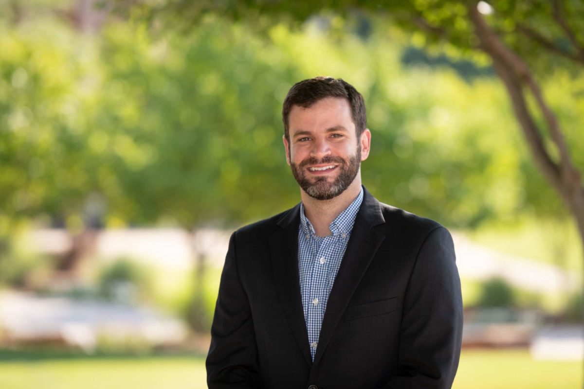 D.O. alumnus returns to DMU for “exciting opportunity” | News | Des ...